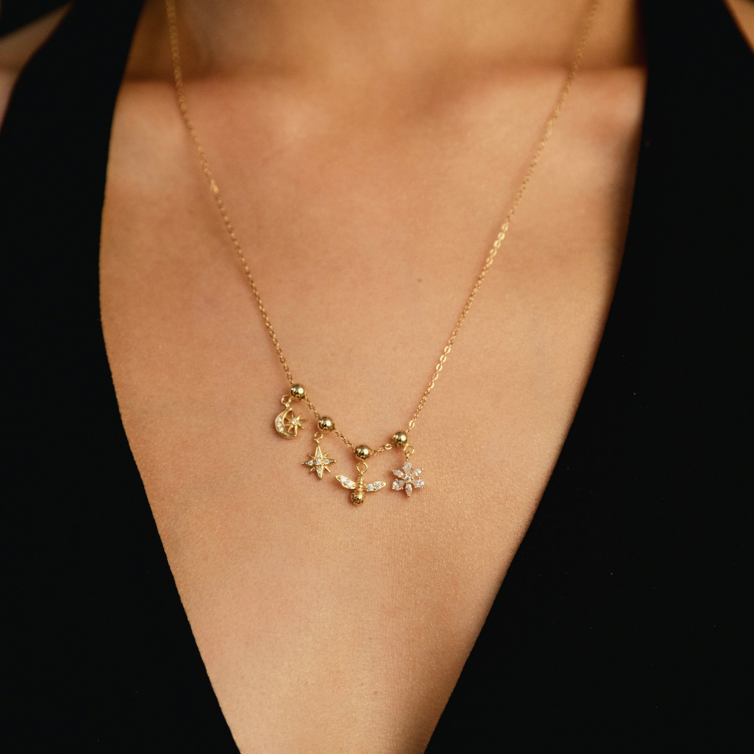 Bee Charm Gold – Dylan Oaks